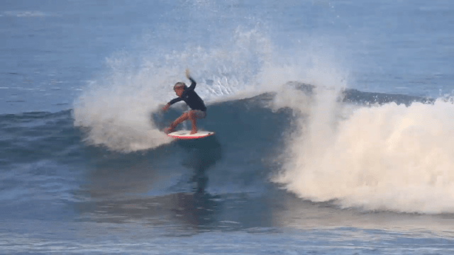 Jackson Dorian surfea el verano Hawaiano con 12 años - TODOSURF